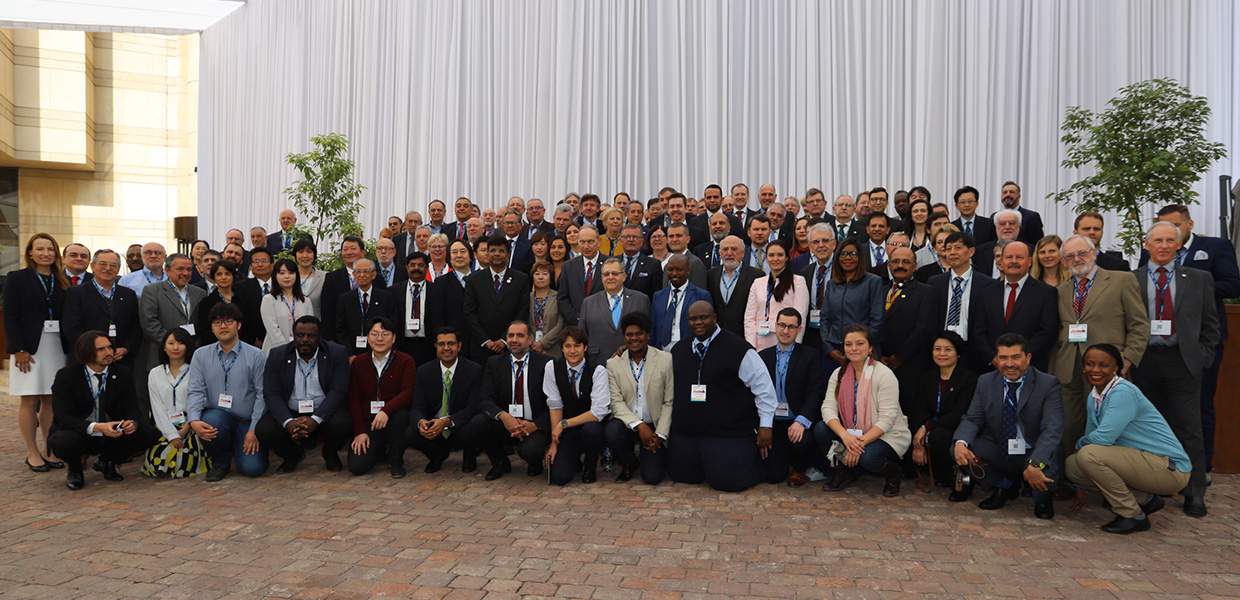 Se inaugura la 212° sesión del Consejo de la Asociación Médica Mundial ...